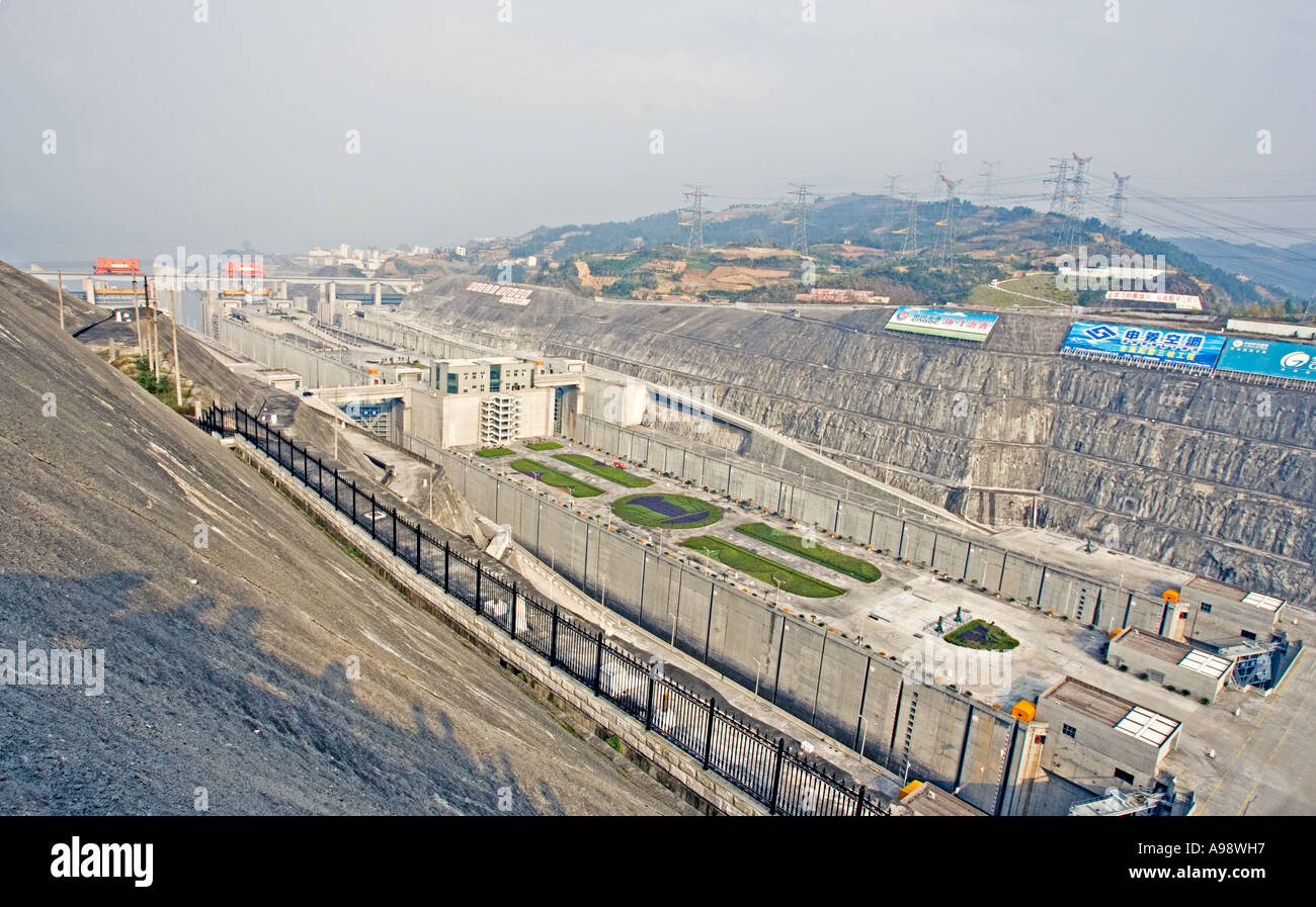 CHINA YANGTZE RIVER SANDOUPING der drei-Schluchten-Staudamm und Lock ...