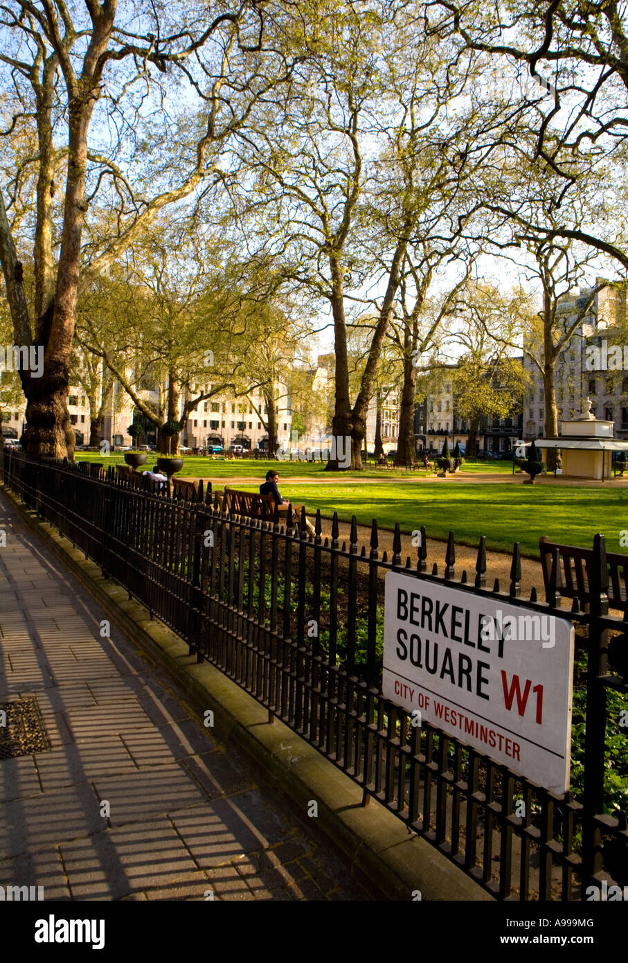 Berkeley square gardens -Fotos und -Bildmaterial in hoher Auflösung – Alamy