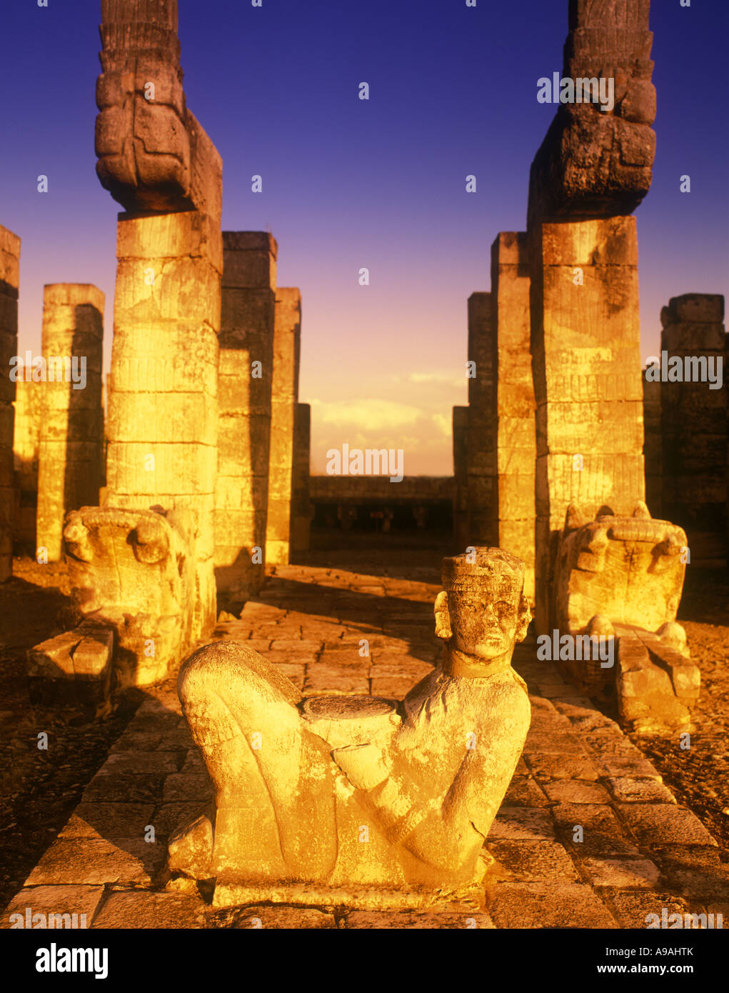 Chac mool altar -Fotos und -Bildmaterial in hoher Auflösung – Alamy