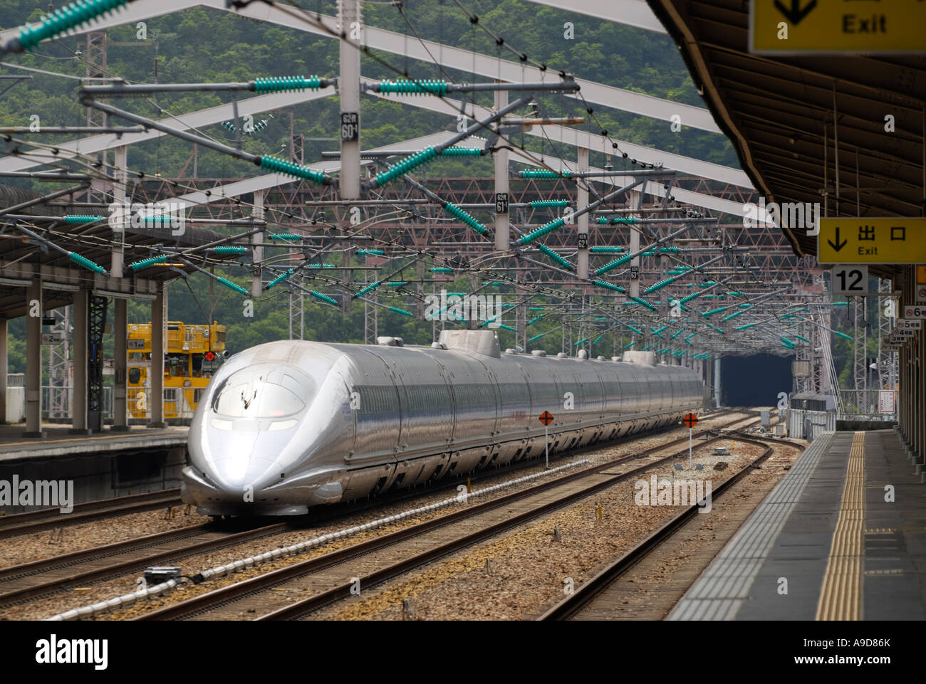 Jr 500 serie shinkansen zug -Fotos und -Bildmaterial in hoher Auflösung ...