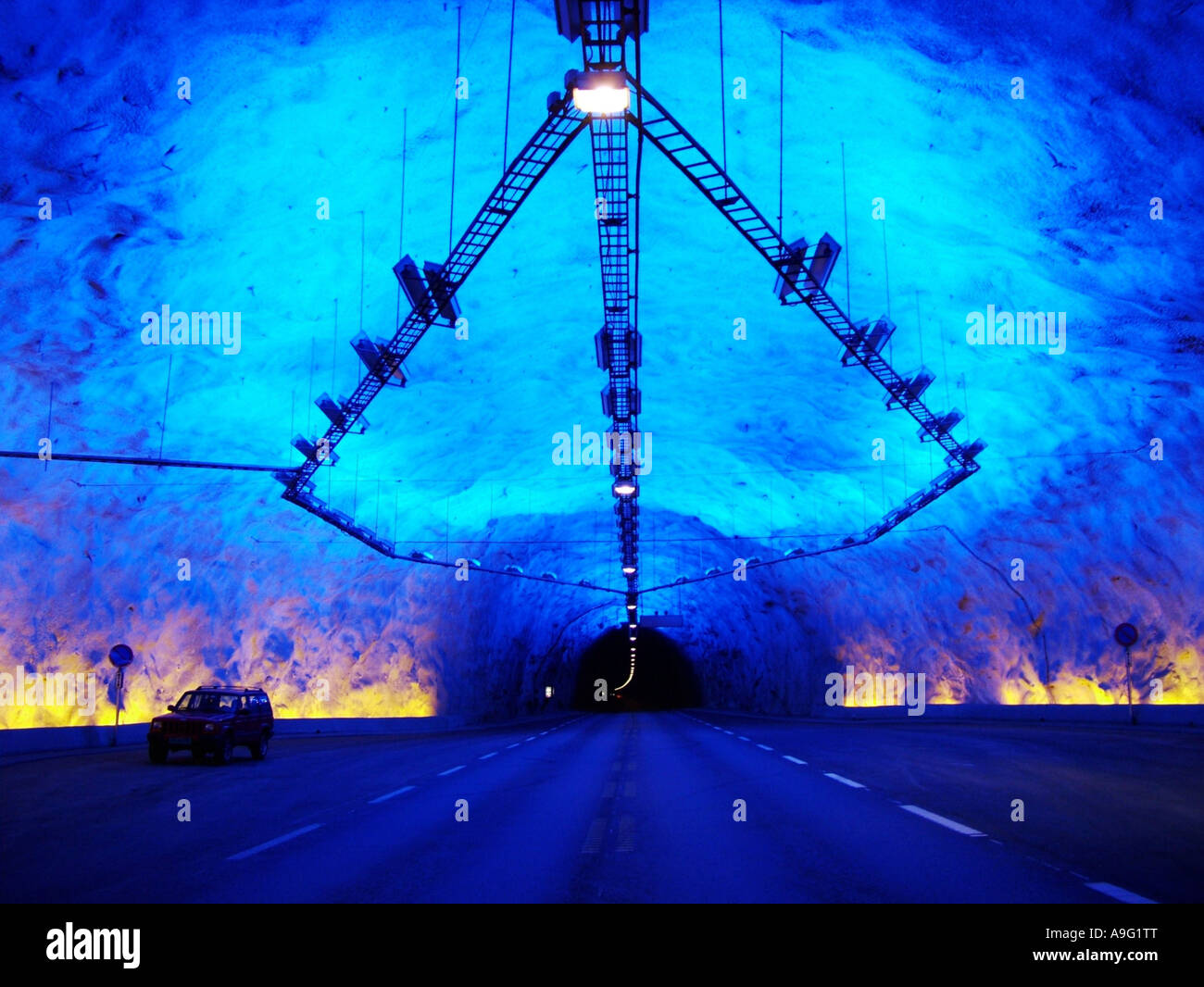 Schne Welches Licht Im Tunnel Bildnull