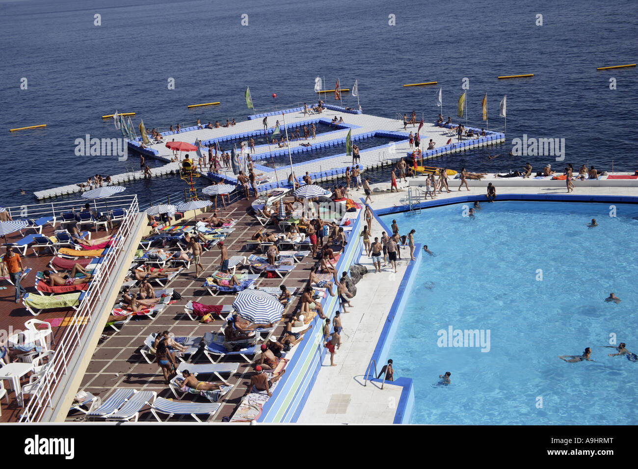 Schwimmer lido -Fotos und -Bildmaterial in hoher Auflösung – Alamy