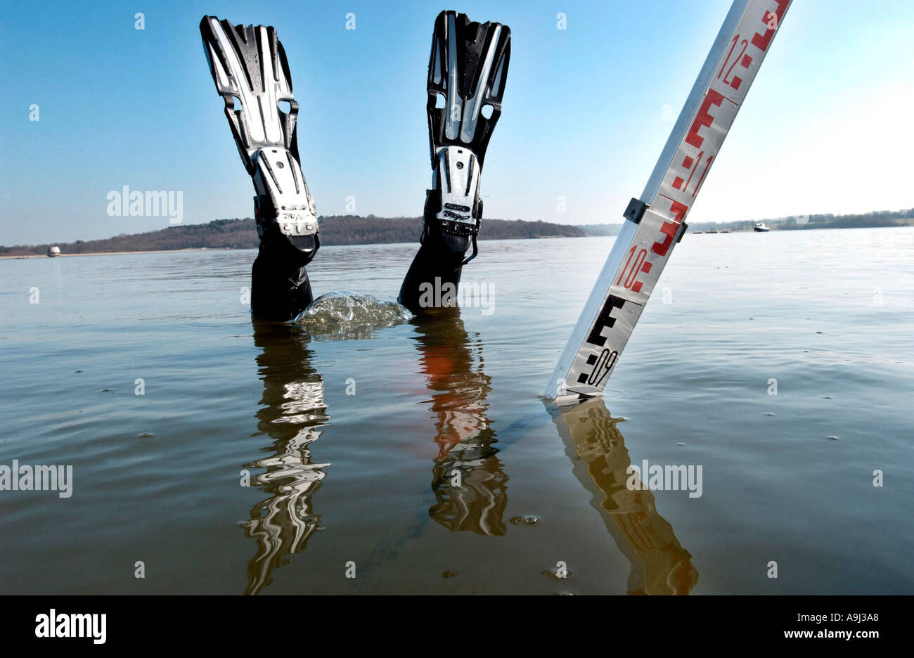 Tiefe messen -Fotos und -Bildmaterial in hoher Auflösung – Alamy