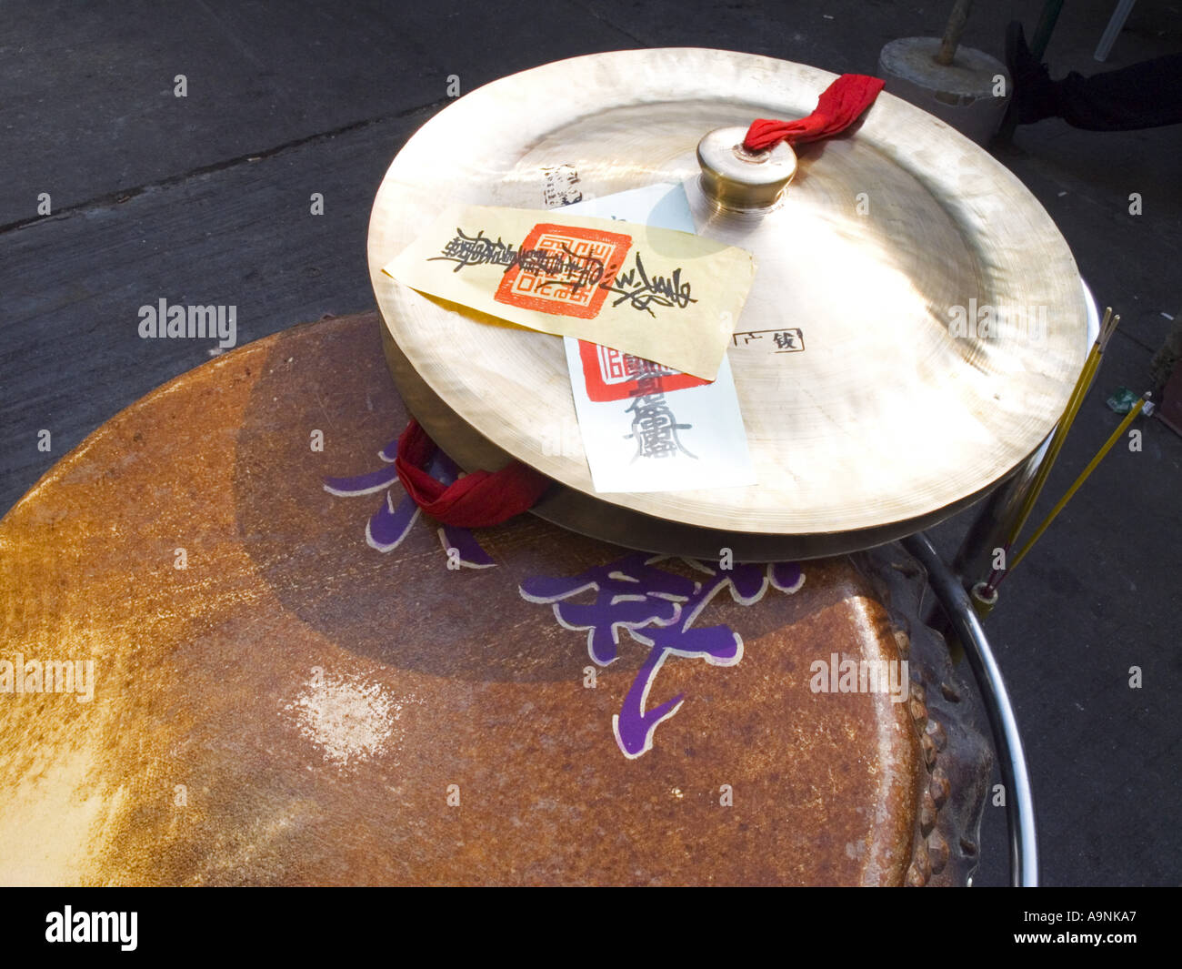 Music instrument gong used in -Fotos und -Bildmaterial in hoher ...