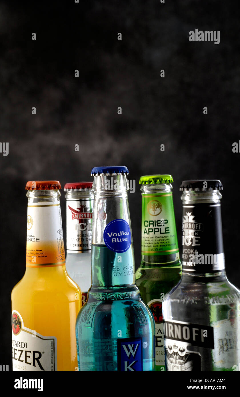Vodka alcopop smirnoff ice -Fotos und -Bildmaterial in hoher Auflösung ...