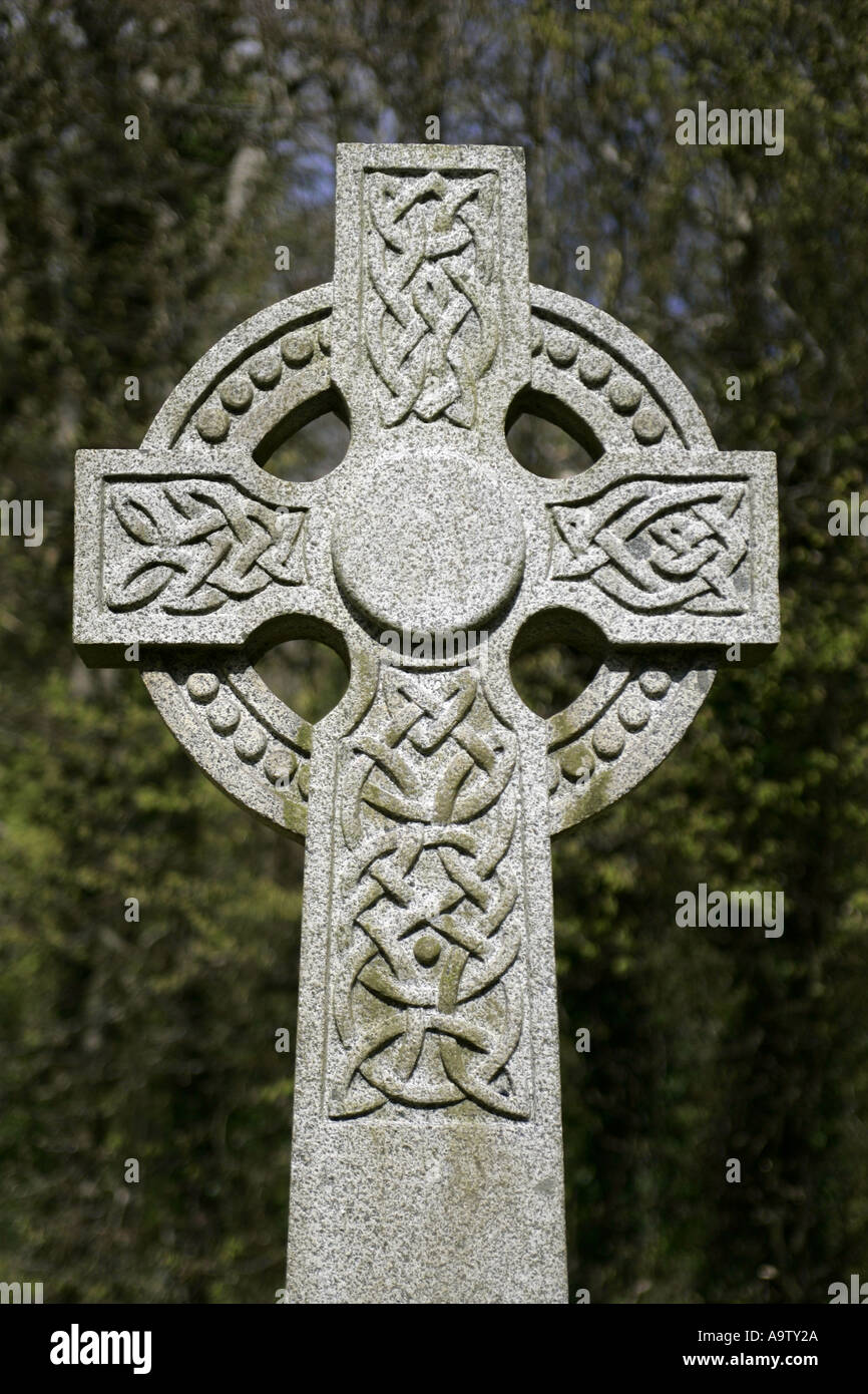 Irische keltische Kreuz auf dem Gelände des Antrim Castle Stockfoto, Bild: 4061993 - Alamy