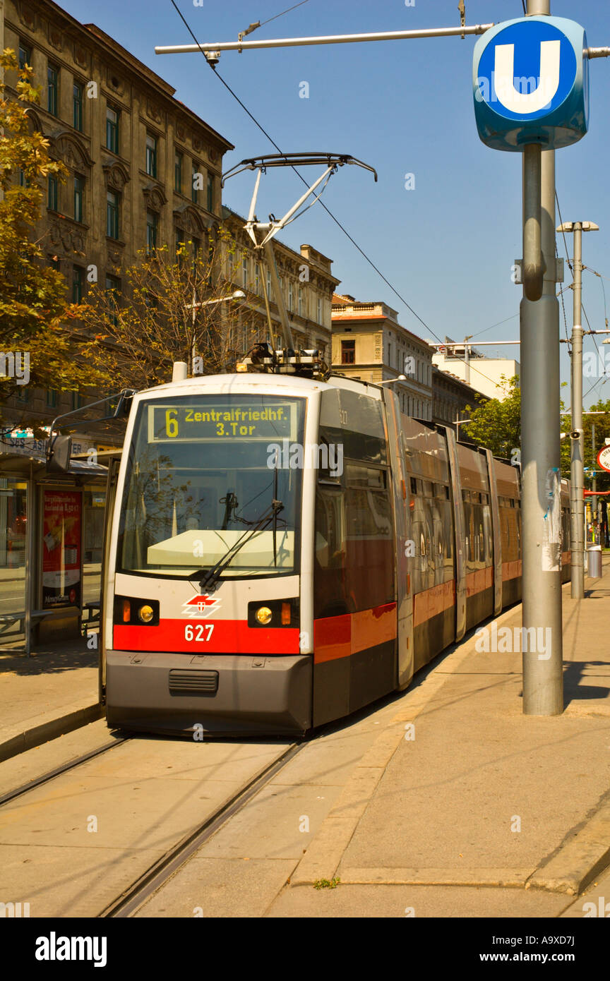 Vienna tram streetcar -Fotos und -Bildmaterial in hoher Auflösung – Alamy