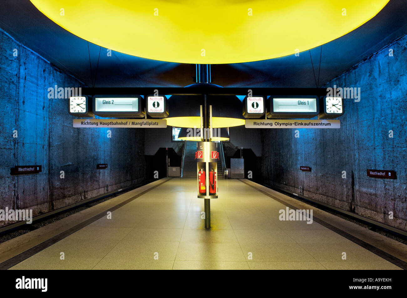U bahn lampen -Fotos und -Bildmaterial in hoher Auflösung – Alamy