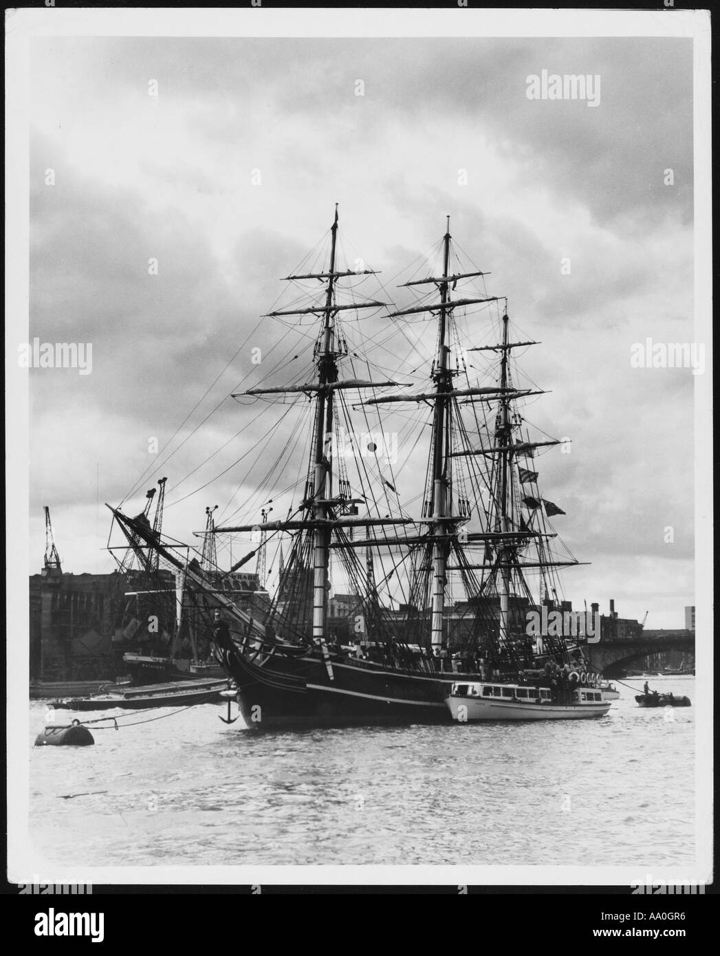 Bounty ship -Fotos und -Bildmaterial in hoher Auflösung – Alamy