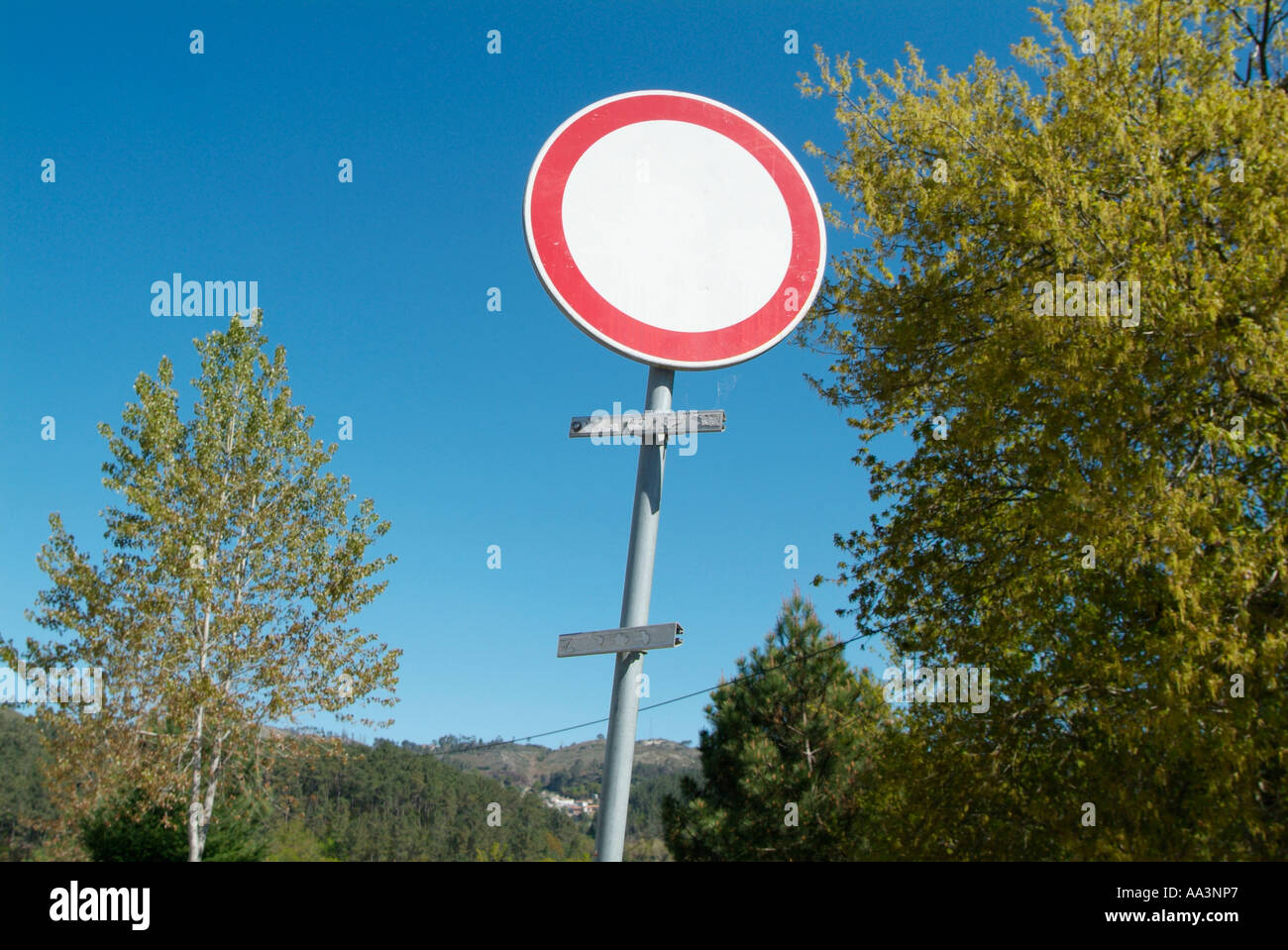Portugiesische verkehrszeichen -Fotos und -Bildmaterial in hoher ...