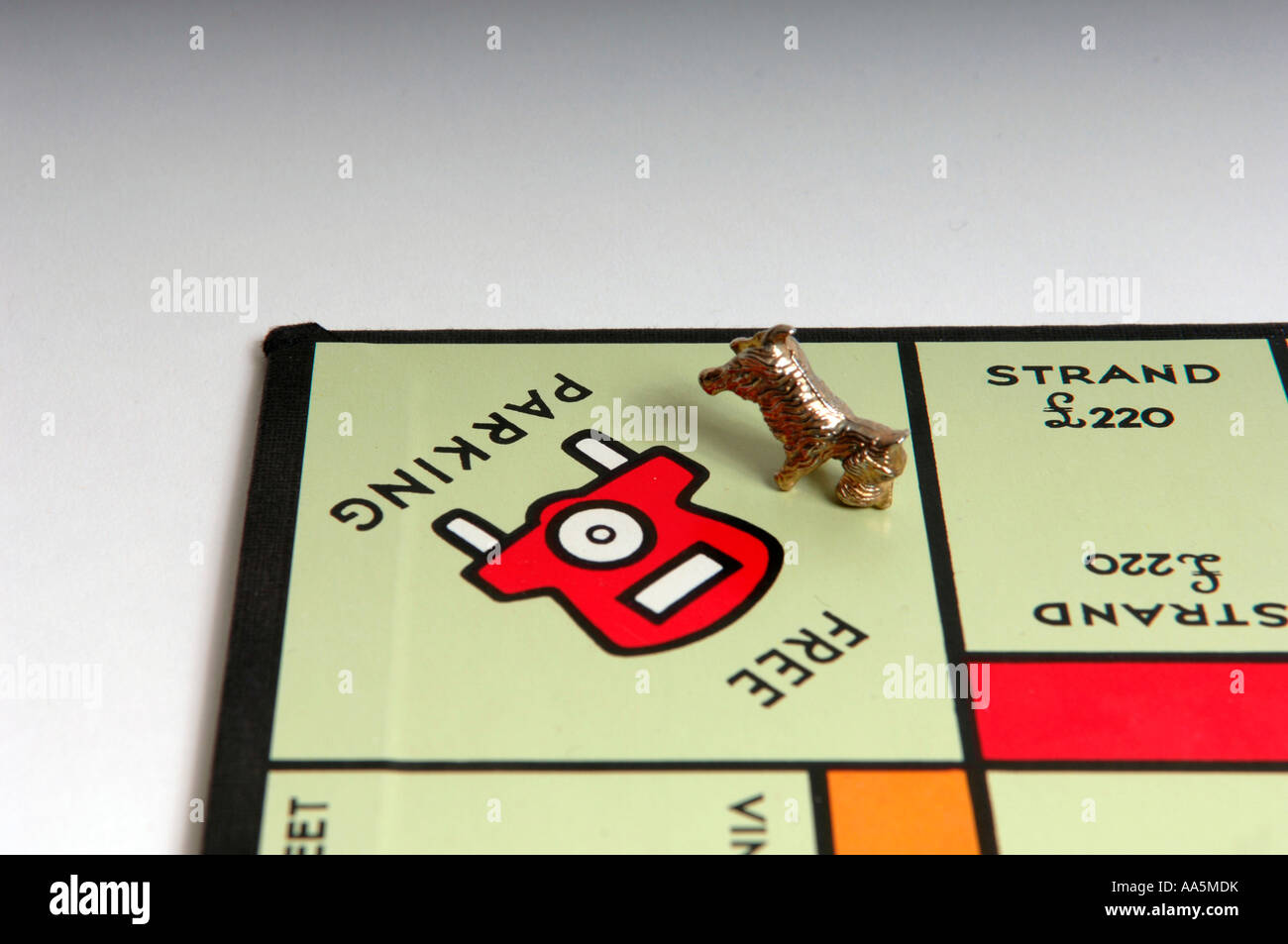 Monopoly stations -Fotos und -Bildmaterial in hoher Auflösung – Alamy