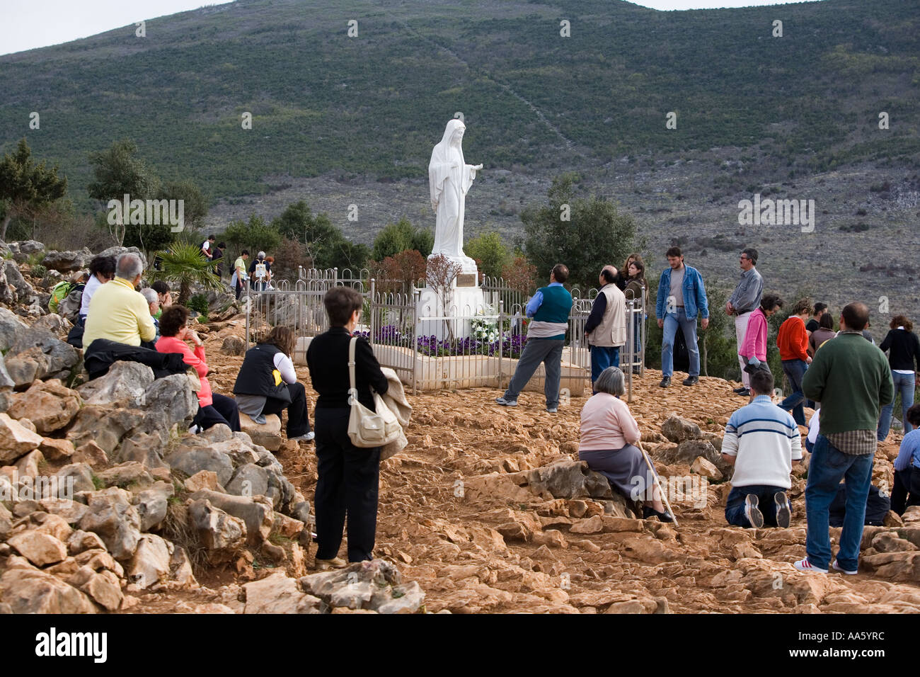 Virgen mary in medjugorje -Fotos und -Bildmaterial in hoher Auflösung ...