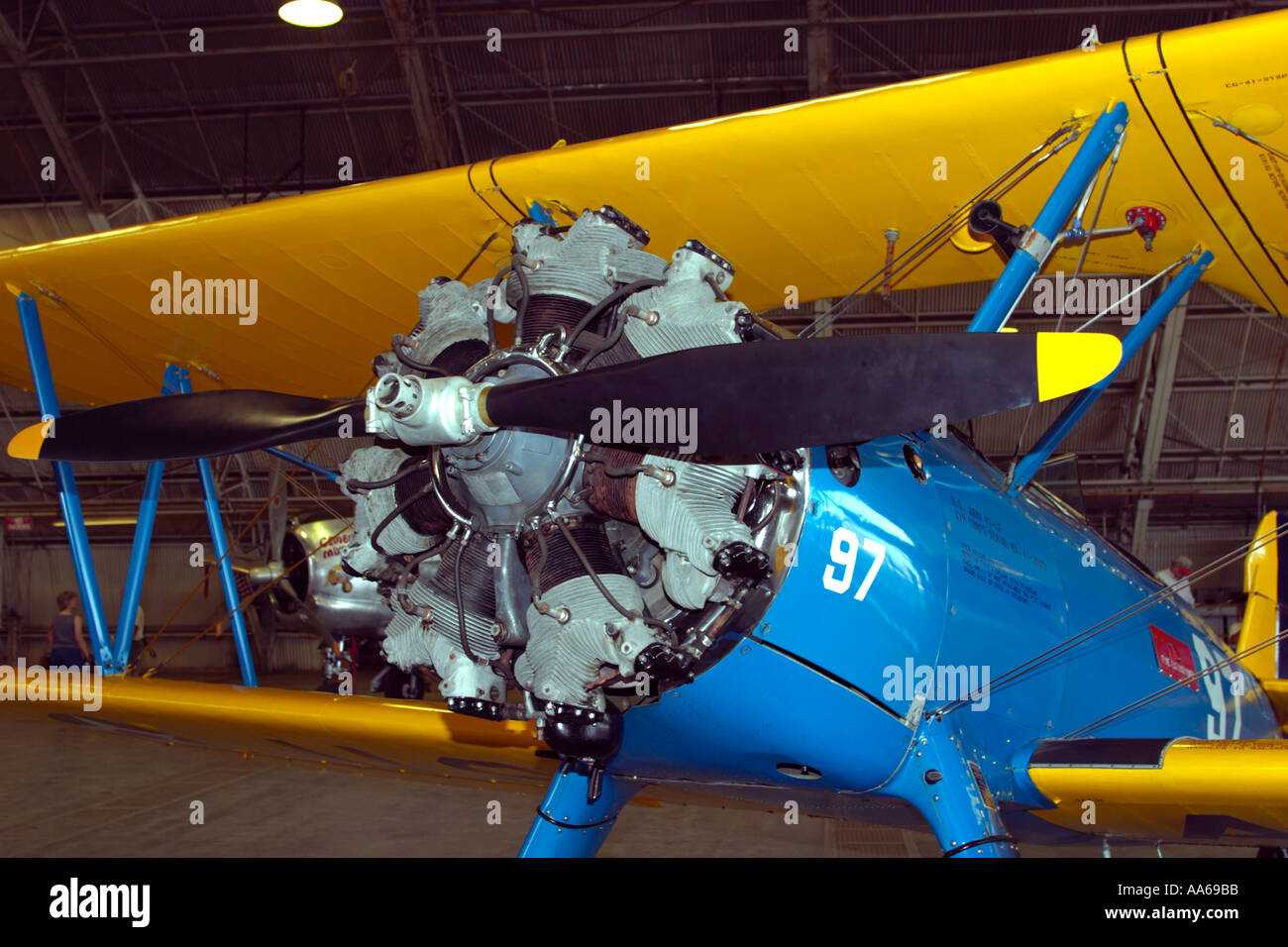 Offenes cockpit doppeldecker -Fotos und -Bildmaterial in hoher ...