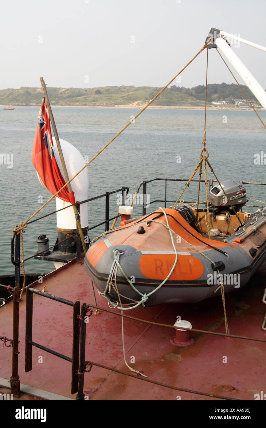 Rettungsboot aufblasbar -Fotos und -Bildmaterial in hoher Auflösung – Alamy