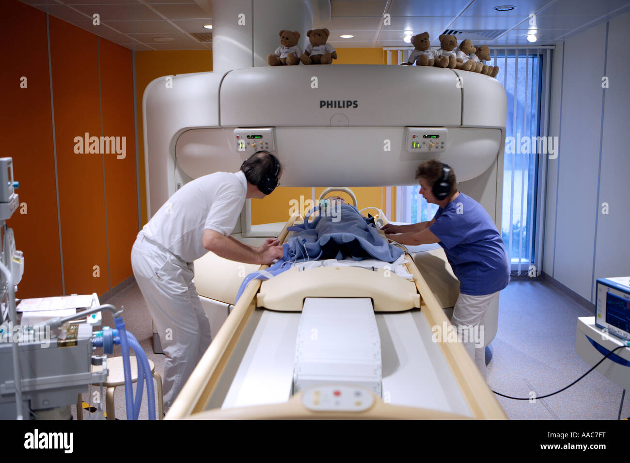 Mri Machine Stockfotos & Mri Machine Bilder - Alamy