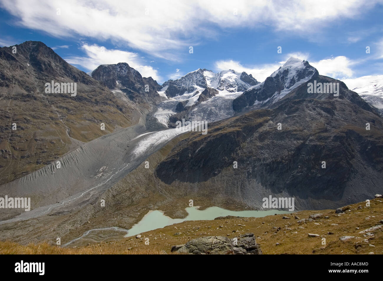 Val Roseg im Engadin, Schweiz. Panorama mit Lej da Vadret oder Vadret ...