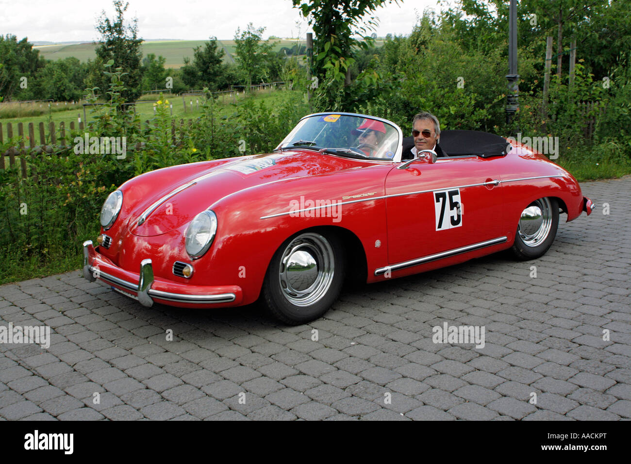 Porsche rennwagen -Fotos und -Bildmaterial in hoher Auflösung – Alamy