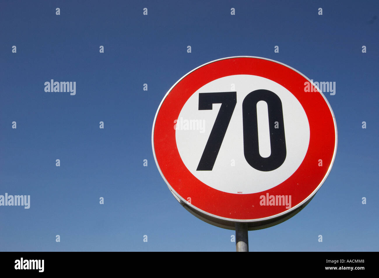 70 kmh -Fotos und -Bildmaterial in hoher Auflösung – Alamy