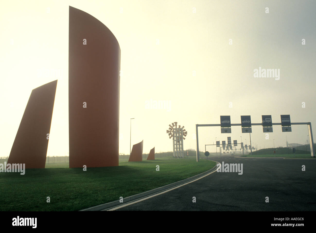 Eurotunnel Calais Terminal Frankreich 1990s. Le Shuttle leeres Auto ...