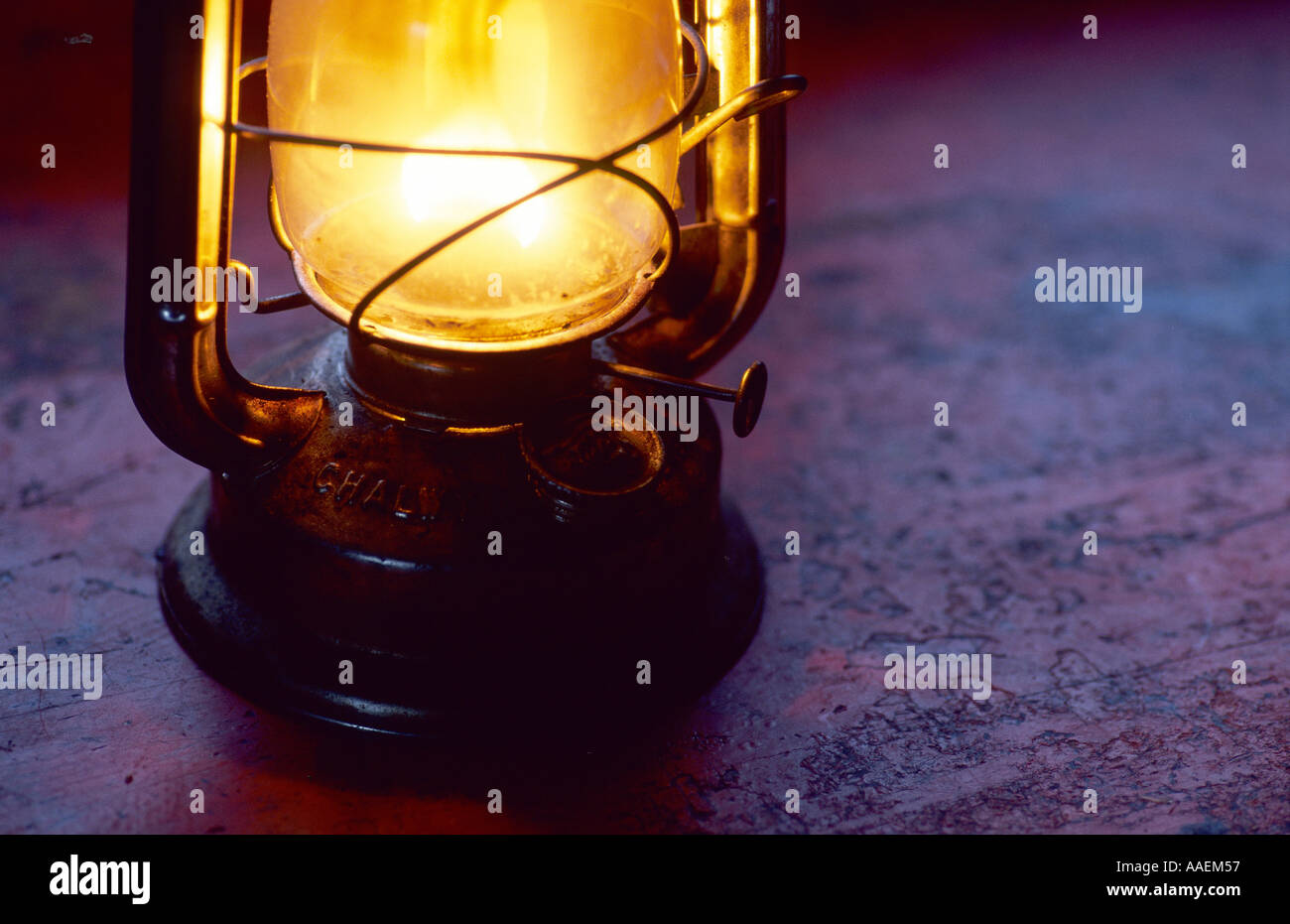 Kerosine lamp -Fotos und -Bildmaterial in hoher Auflösung – Alamy