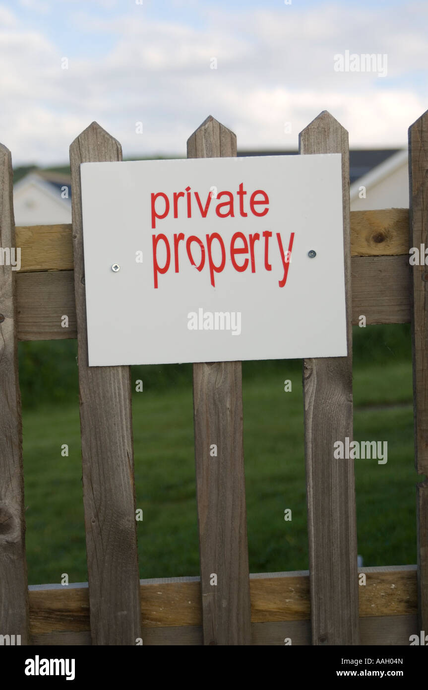 Private property sign -Fotos und -Bildmaterial in hoher Auflösung – Alamy
