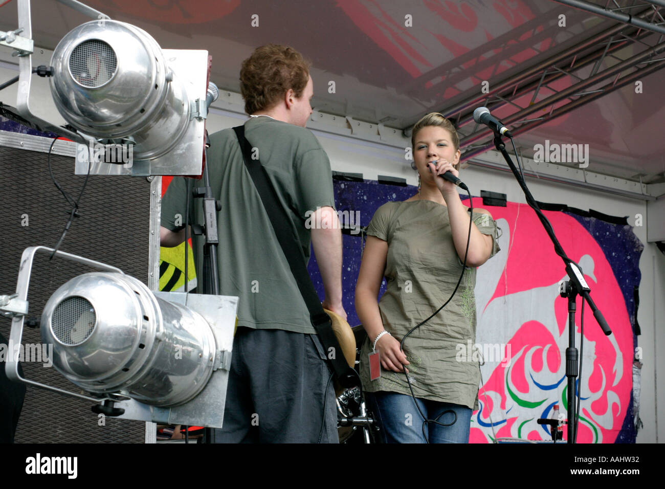 Moe band -Fotos und -Bildmaterial in hoher Auflösung – Alamy