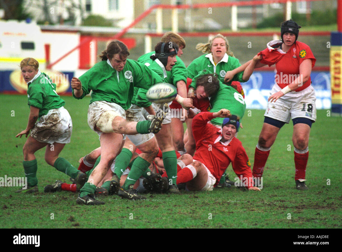 Rugby pitch muddy -Fotos und -Bildmaterial in hoher Auflösung – Alamy