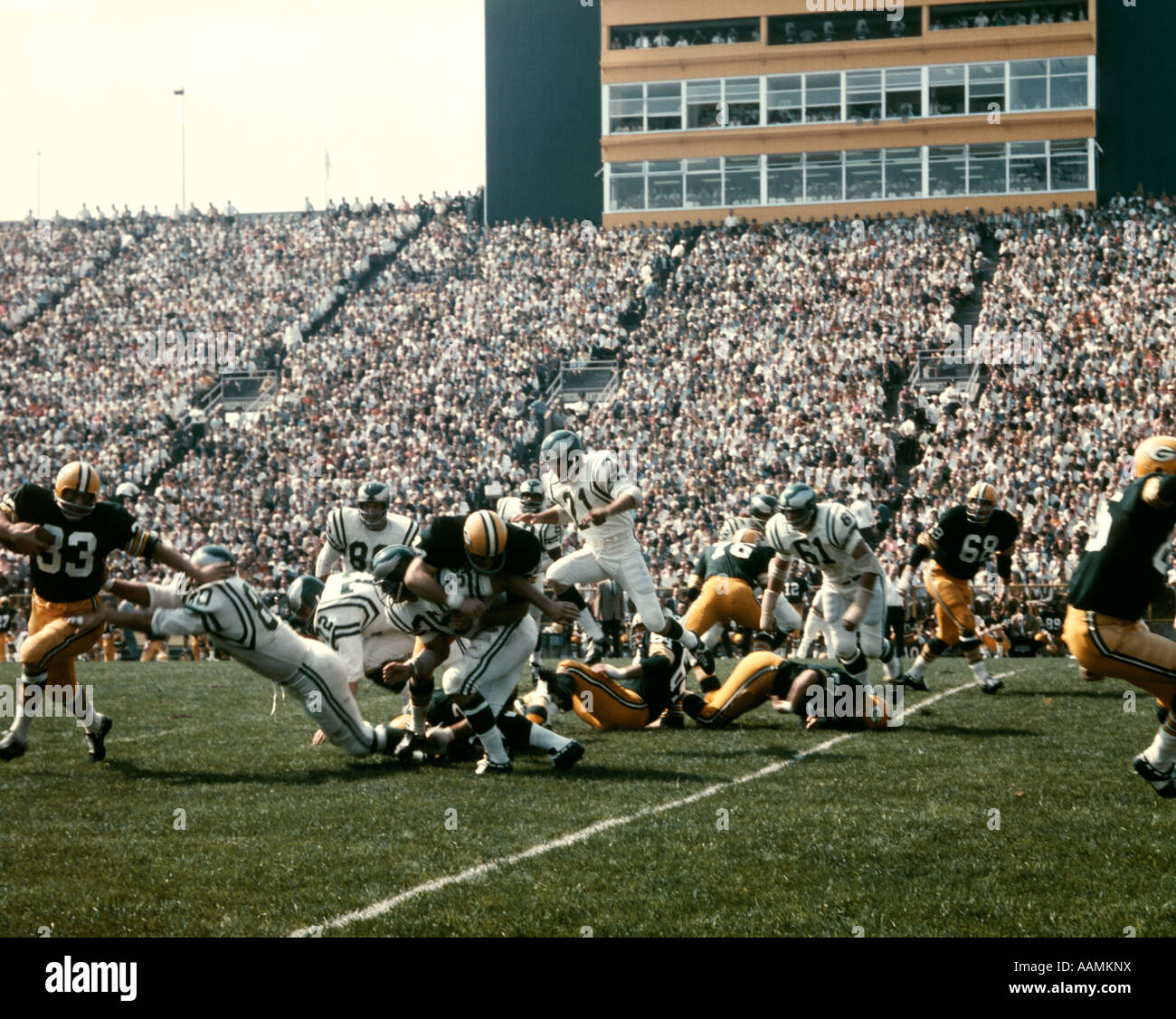Football team 1960s -Fotos und -Bildmaterial in hoher Auflösung – Alamy
