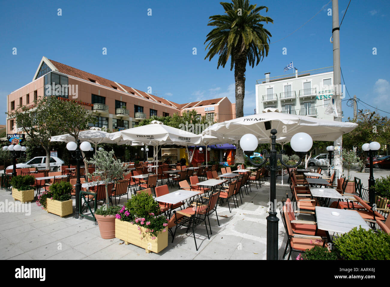 Vallianou square argostoli kefalonia ionian -Fotos und -Bildmaterial in ...