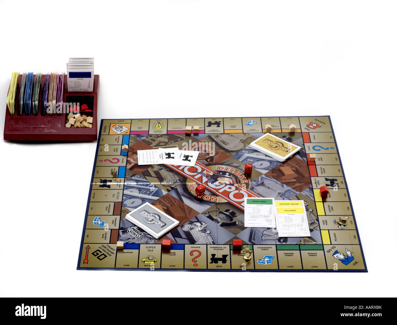 Monopoly game board -Fotos und -Bildmaterial in hoher Auflösung – Alamy