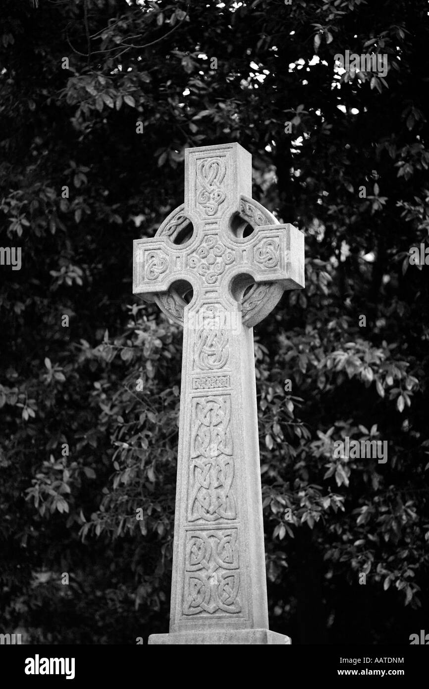 Keltisches Schnitzen Schwarzweiß-Stockfotos und -bilder - Alamy