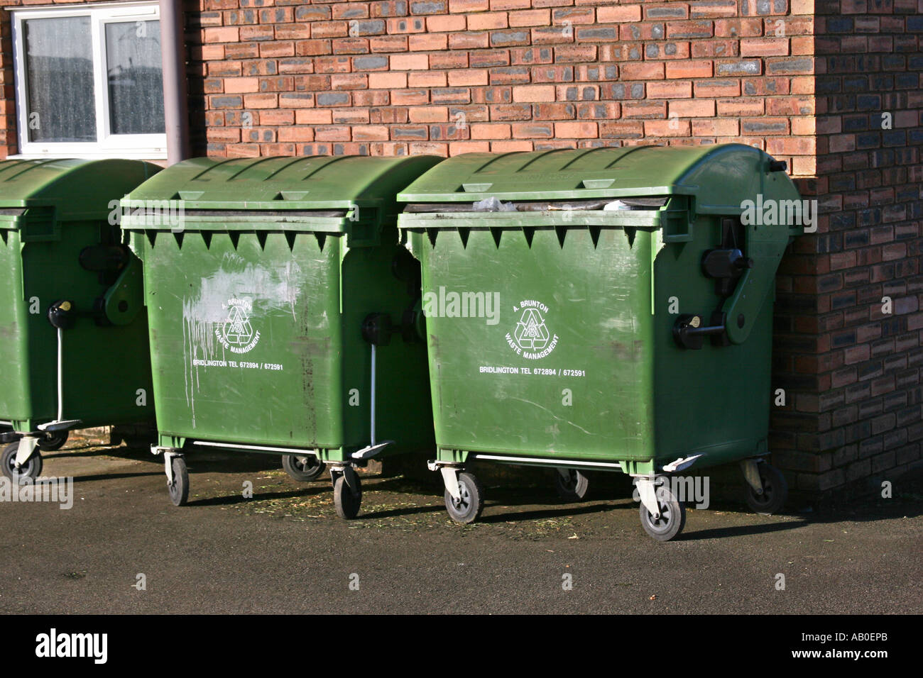 Große industrielle Größe Abfall Mulden oder Müllcontainer an einem ...