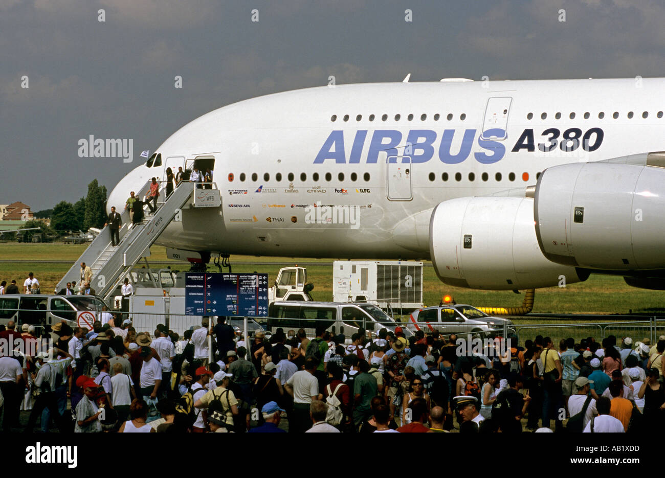 Der airbus a380 ist ein doppeldecker -Fotos und -Bildmaterial in hoher ...