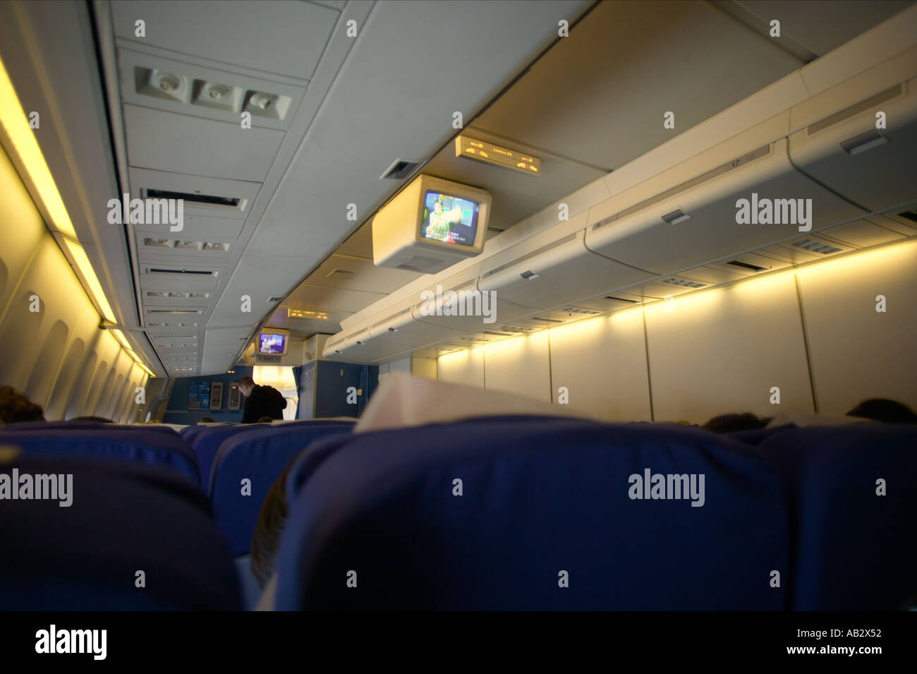 Flugzeug innenraum -Fotos und -Bildmaterial in hoher Auflösung – Alamy