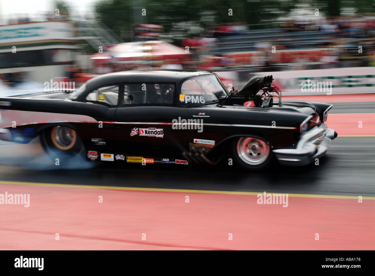 Lustige autos hot rods verfolgen -Fotos und -Bildmaterial in hoher ...