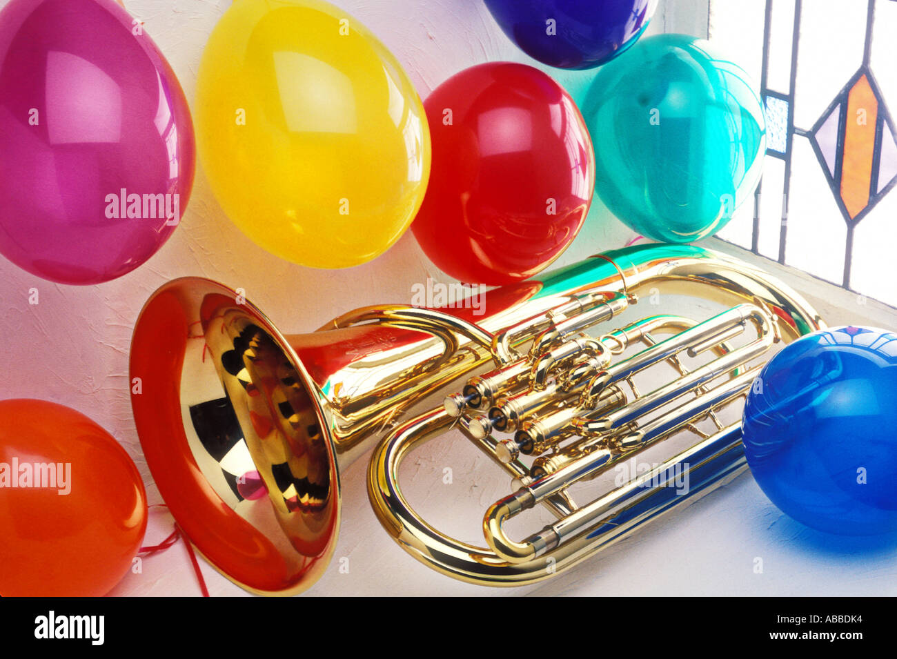 Tuba symbol -Fotos und -Bildmaterial in hoher Auflösung – Alamy