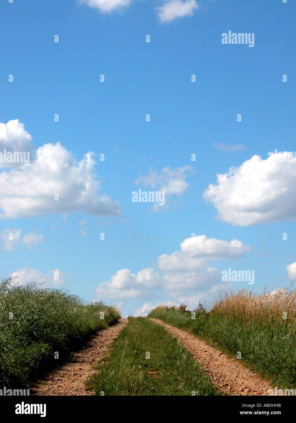 Weit weg wandern -Fotos und -Bildmaterial in hoher Auflösung – Alamy