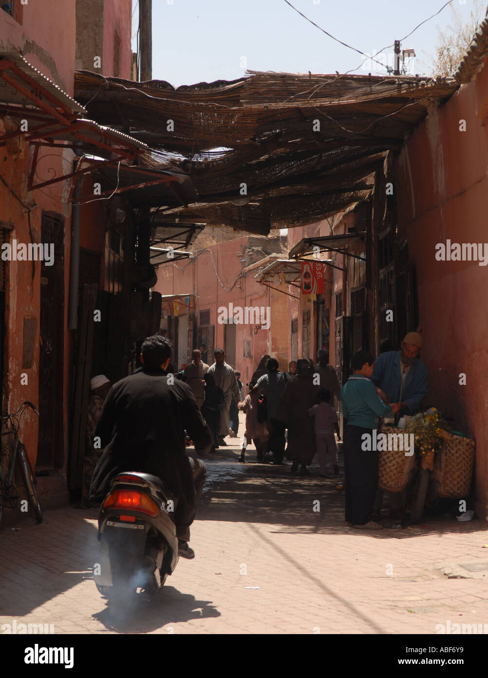 Morocco marrakech poverty exotic -Fotos und -Bildmaterial in hoher ...