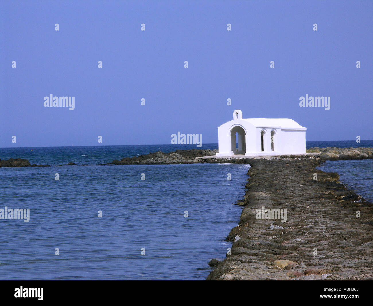 Church georgioupoli crete -Fotos und -Bildmaterial in hoher Auflösung ...