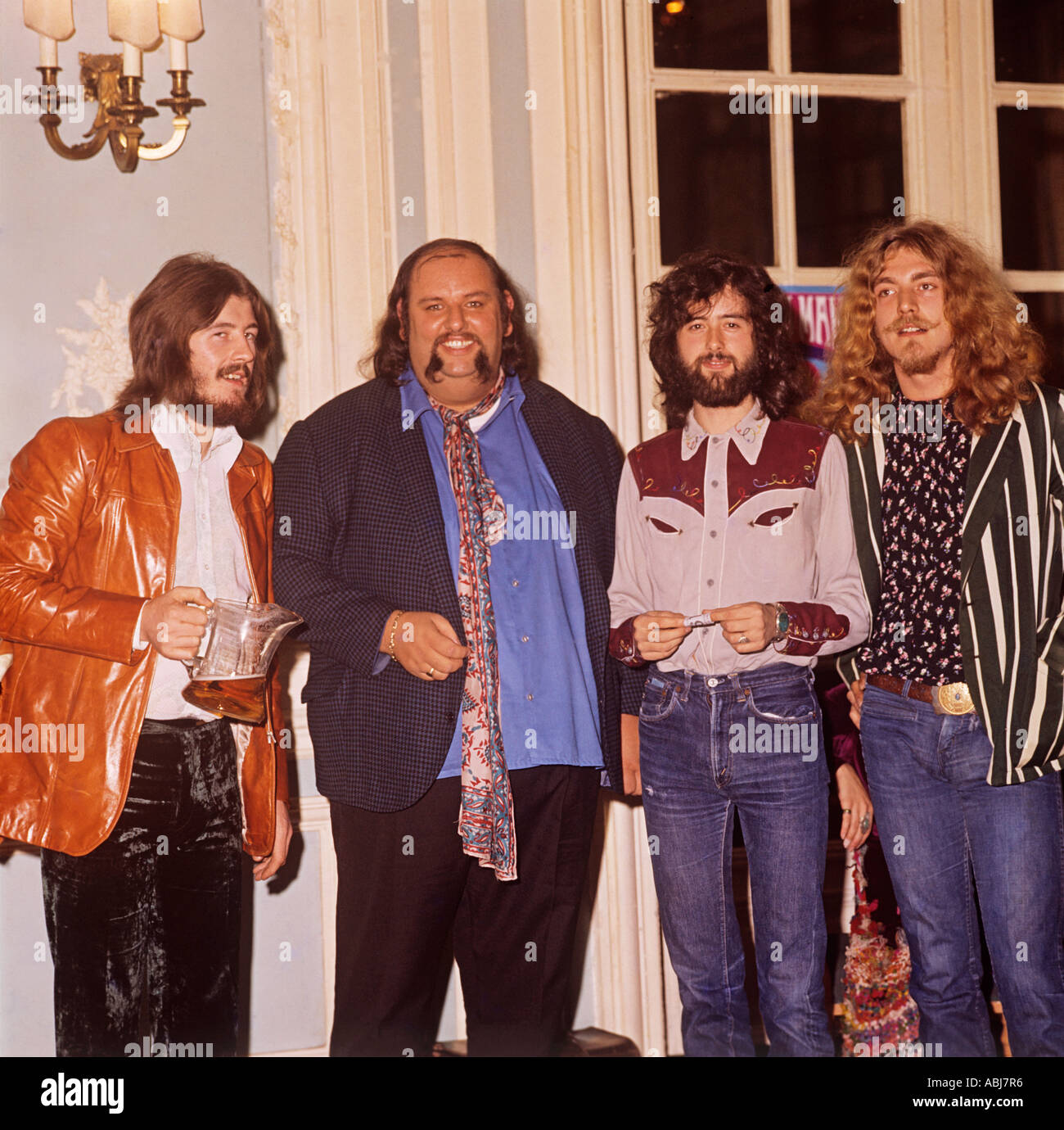 LED Zeppelin, Bild zeigt l - R John Bonner Schlagzeuger Peter Grant ...