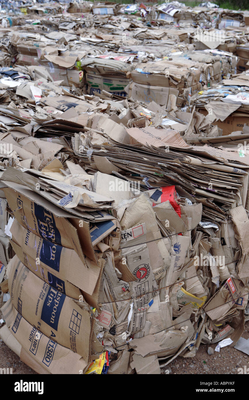 Gebündeltes papier -Fotos und -Bildmaterial in hoher Auflösung – Alamy