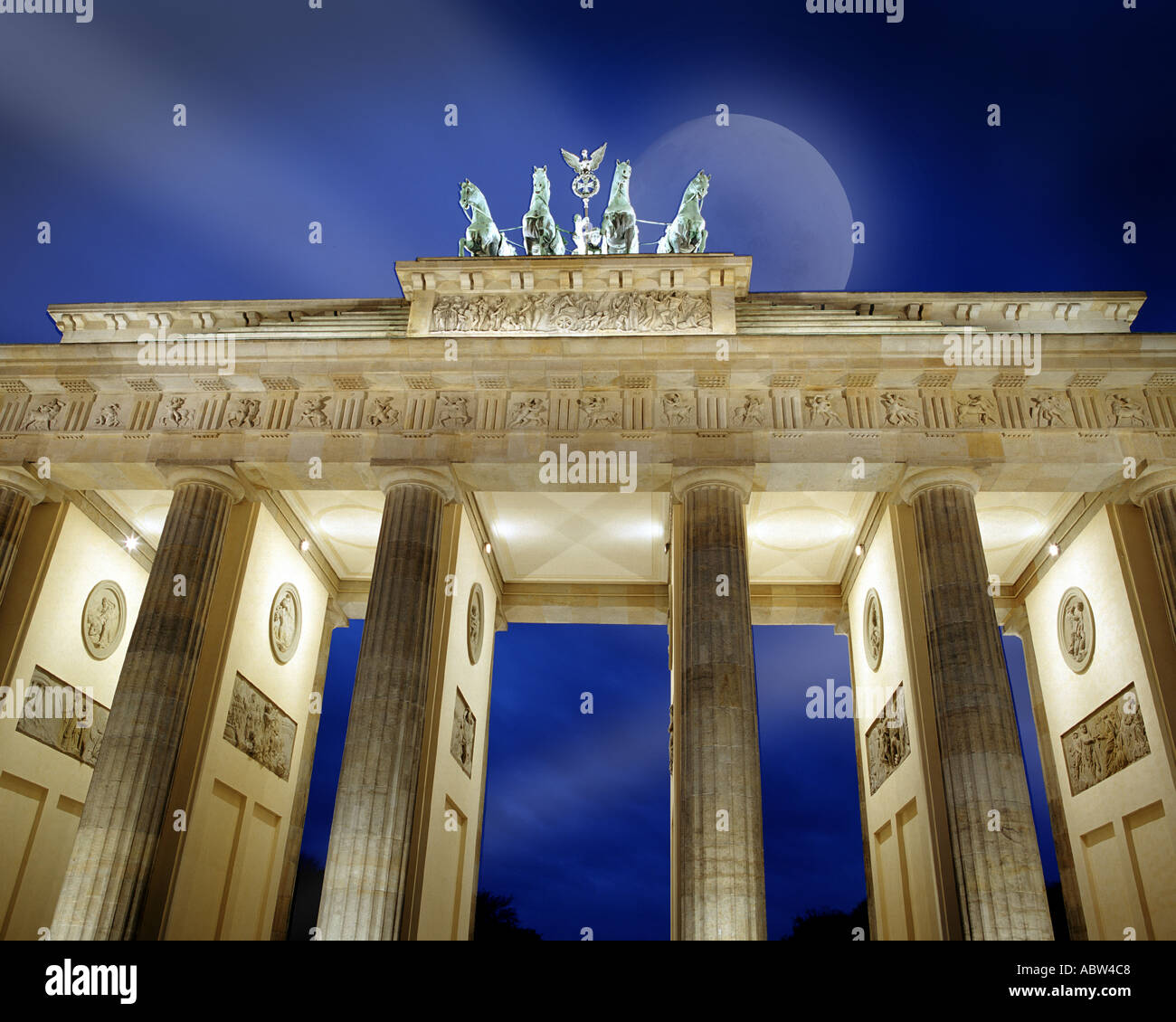 Brandenburger tor deutsch -Fotos und -Bildmaterial in hoher Auflösung ...
