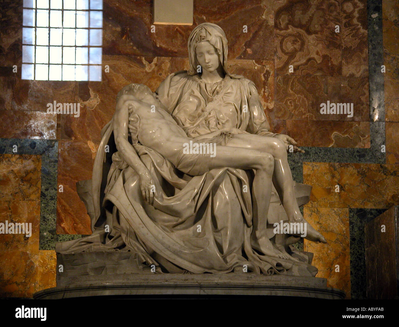 Interior statue pieta by michelangelo -Fotos und -Bildmaterial in hoher ...