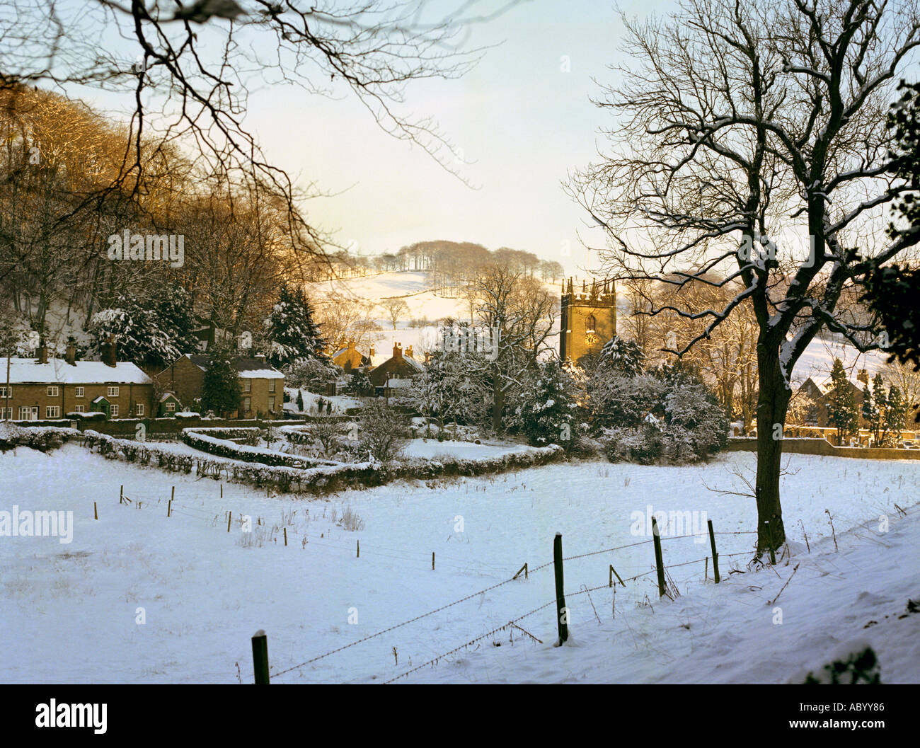 Pott shrigley kirche -Fotos und -Bildmaterial in hoher Auflösung – Alamy