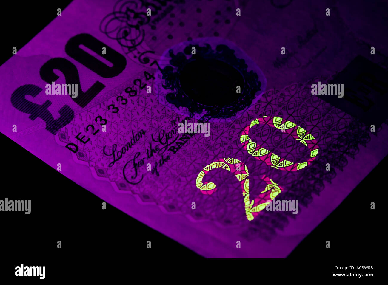 Money security uv -Fotos und -Bildmaterial in hoher Auflösung – Alamy