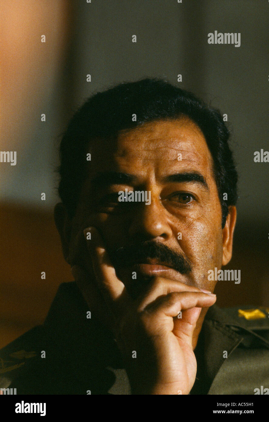Zeitschrift Saddam Hussein Stockfotos und -bilder Kaufen - Alamy