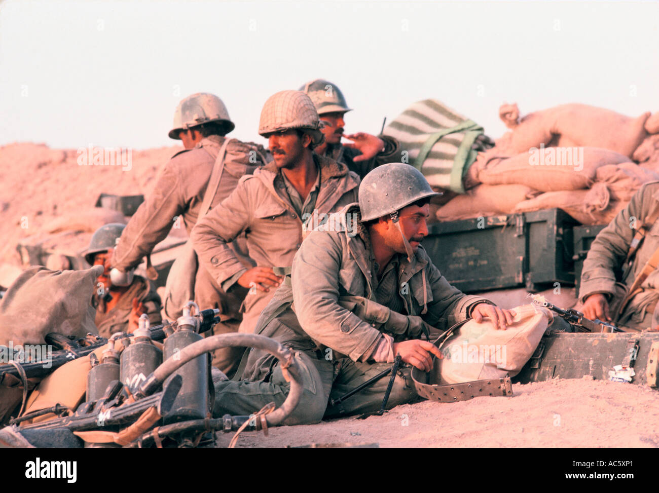 Naher osten iran krieg 1982 niemandsland -Fotos und -Bildmaterial in ...