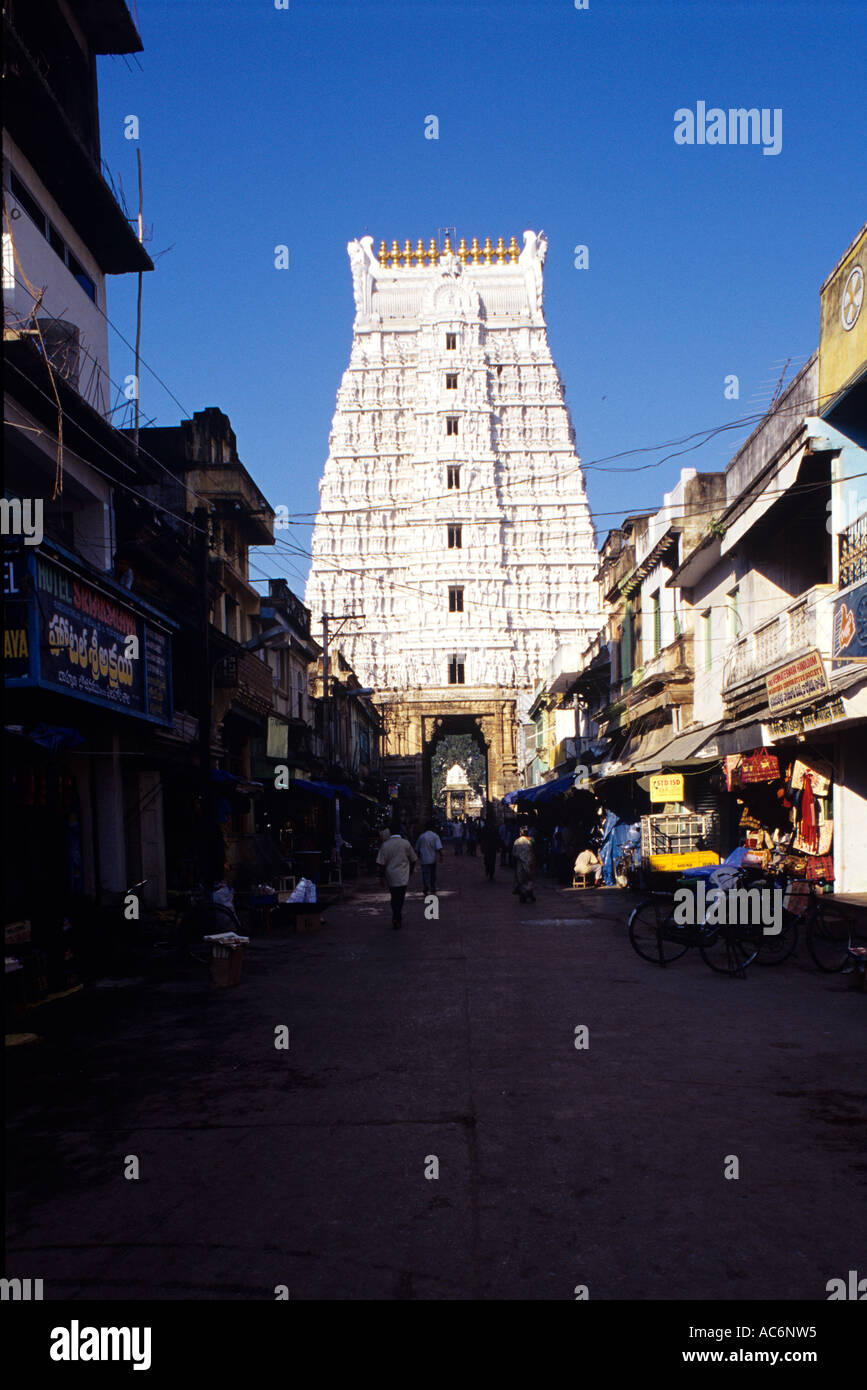 Tirupati temple andhra pradesh -Fotos und -Bildmaterial in hoher Auflösung – Alamy