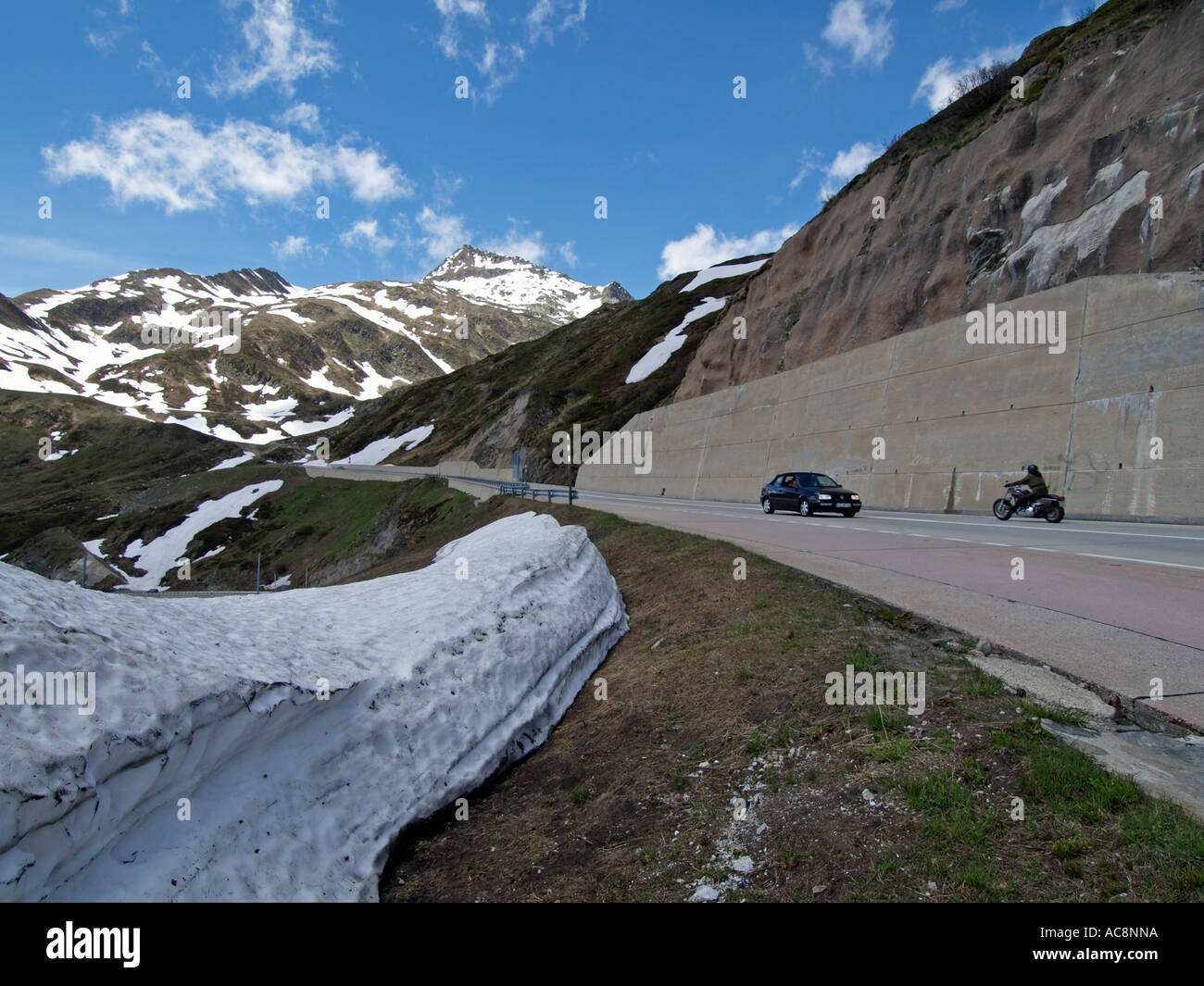 Saint gotthard pass -Fotos und -Bildmaterial in hoher Auflösung – Alamy