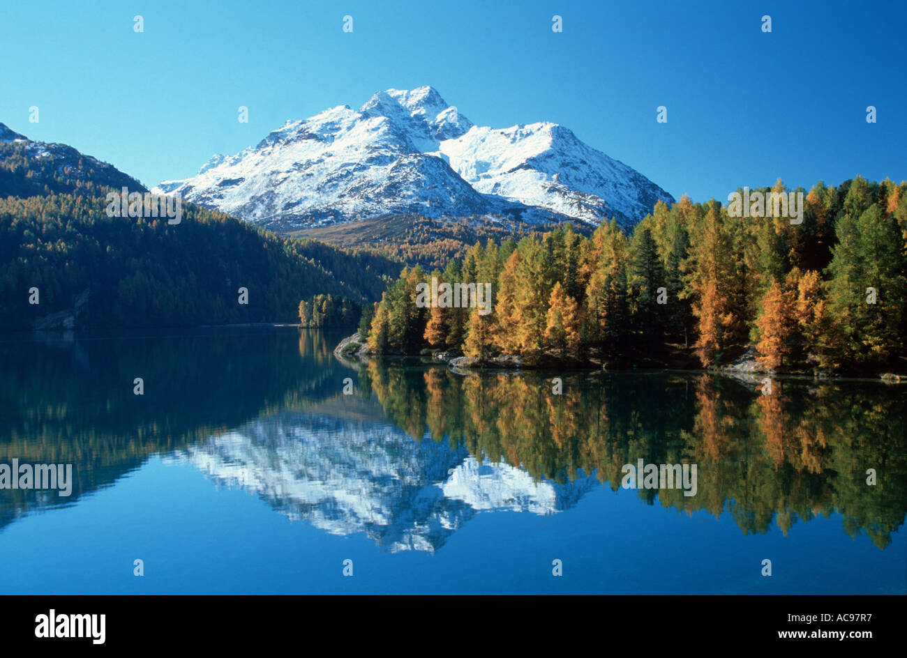 Markantes bergpanorama schweiz -Fotos und -Bildmaterial in hoher ...